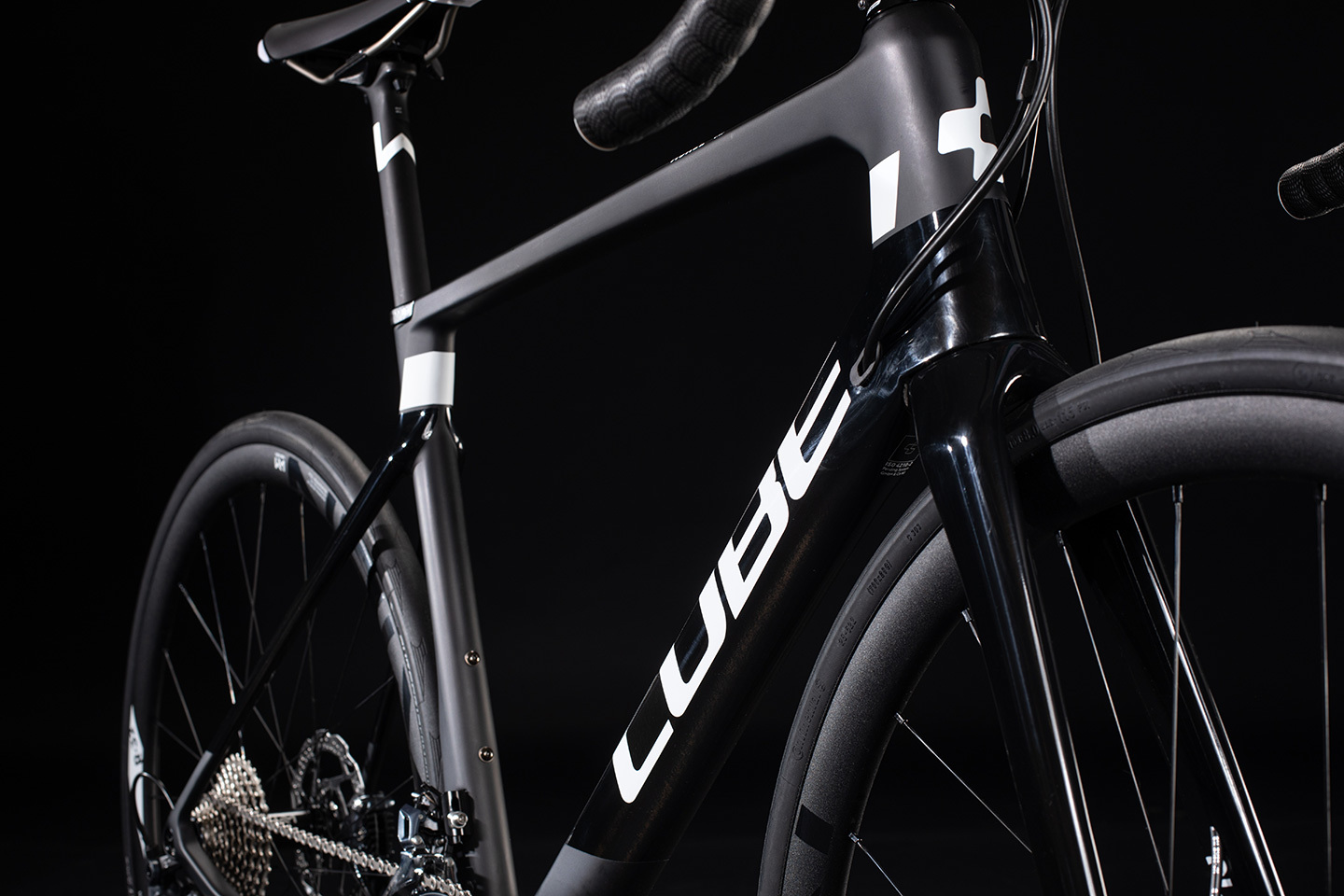 Cube silniční kolo AGREE C:62 RACE carbon white | Bezvakolo